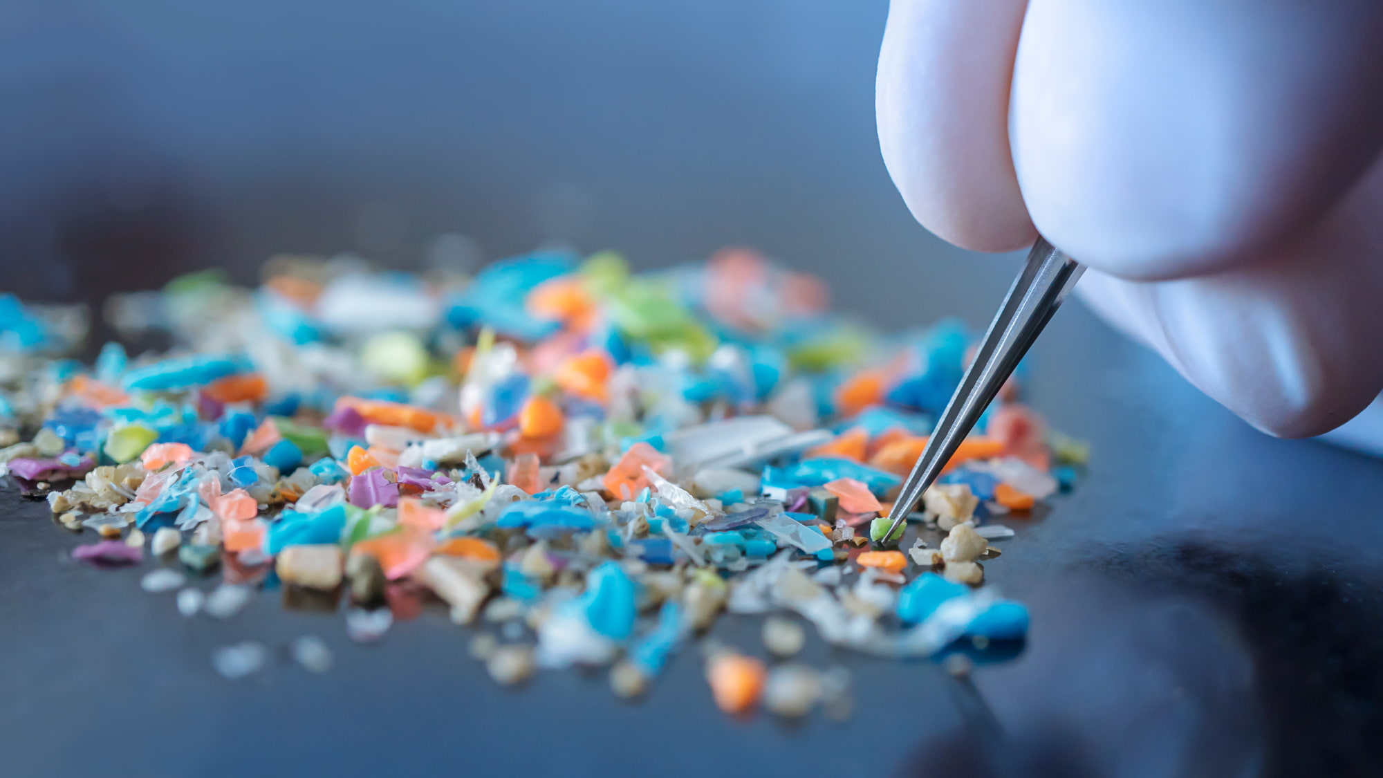 FAQ on the EU microplastics ban | Crowe LLP